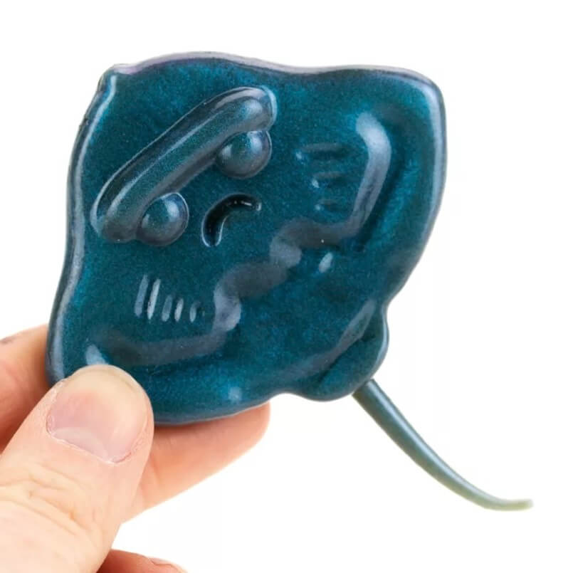 Mentoray (Blue Chameleon GID) created by Mr. Mento