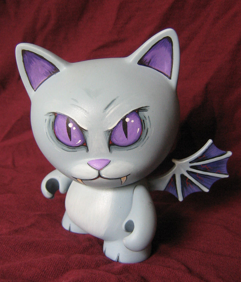 bitey the vampire cat created by Reverend Bonobo