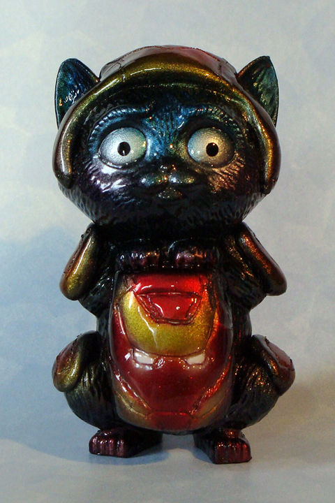 Mark Nagata 'Iron Mau' Custom Cat Figure created by Mark Nagata, Maneki ...