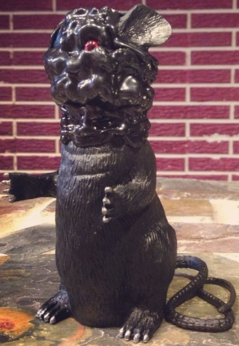ChernobylRat -standing up- created by Honkeylips (Kevin Herdeman)