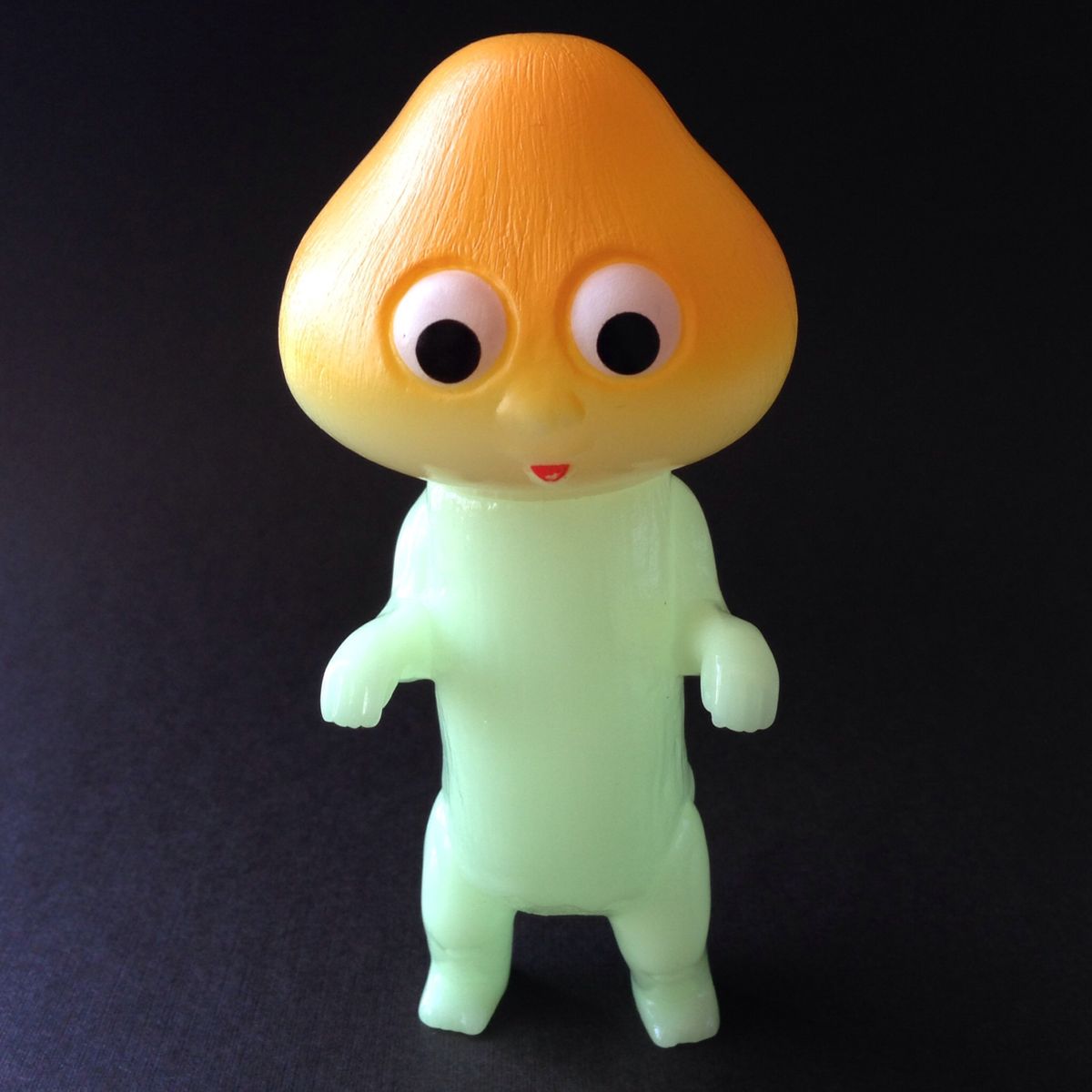 Sunguts x angel abby Exclusive Master Mushroom - GID created by Sunguts