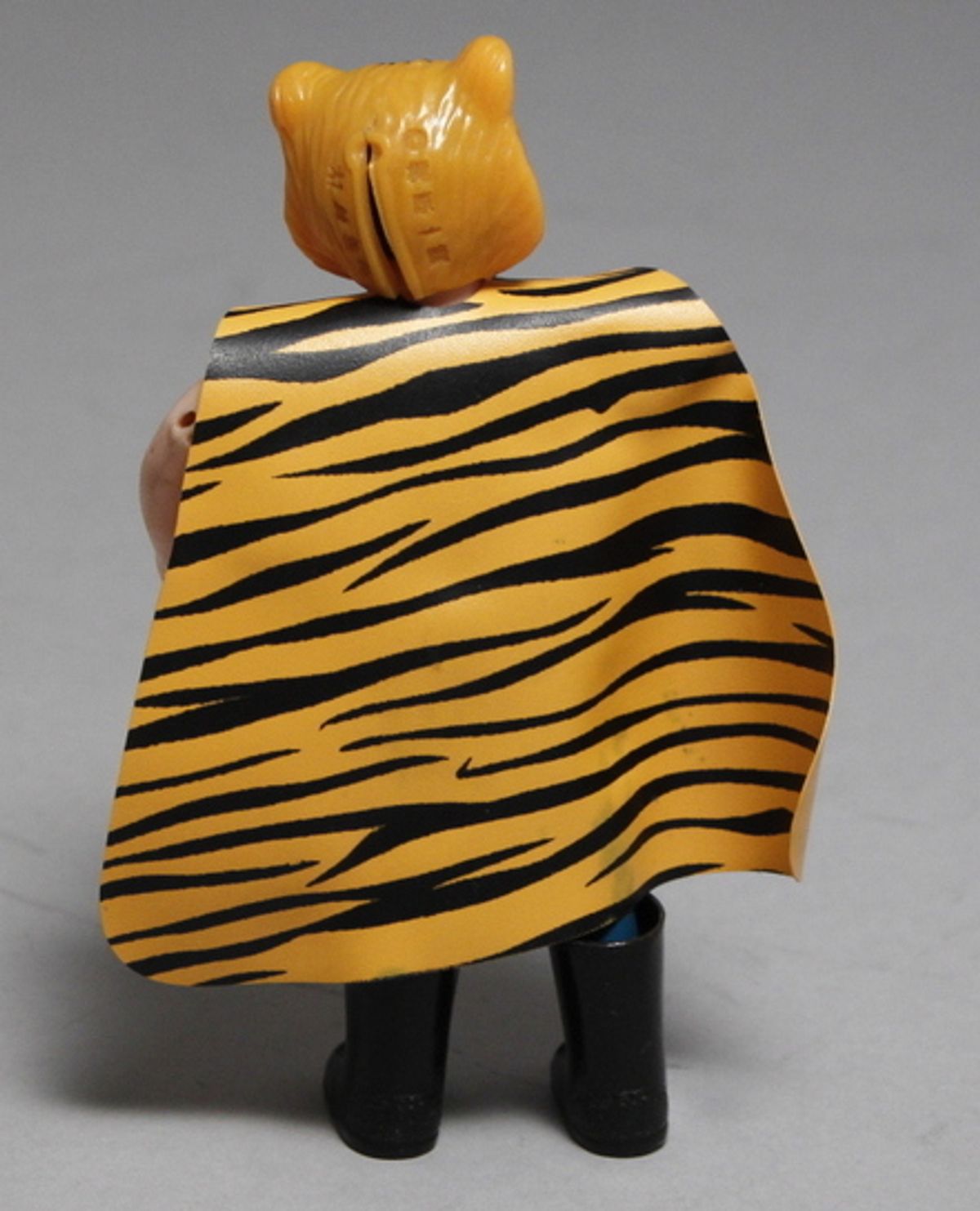 Nakajima Seisakusho Tiger Mask VS bad guy wrestler pose doll [ Tiger ...