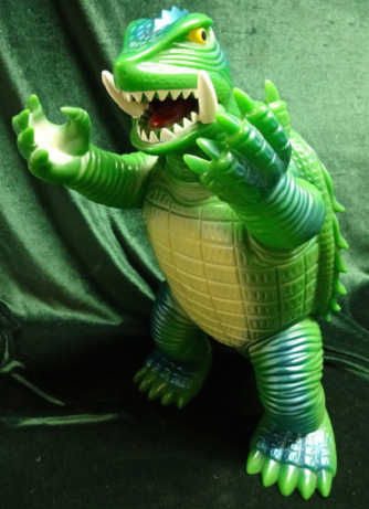 Modern Toy Giant Gamera (yellow-green cast) created by Modern Toy