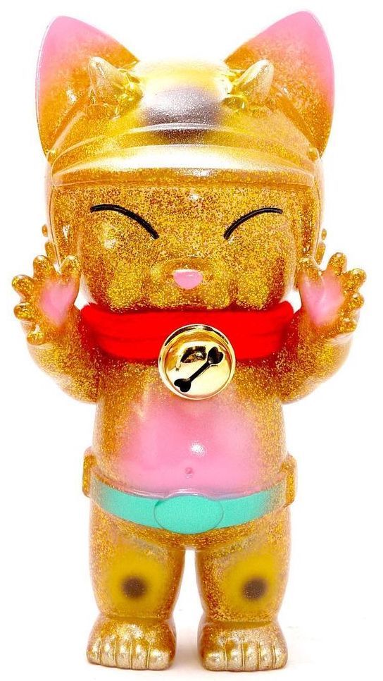 Gold Lucky Hug Hug Cat created by Shon Side